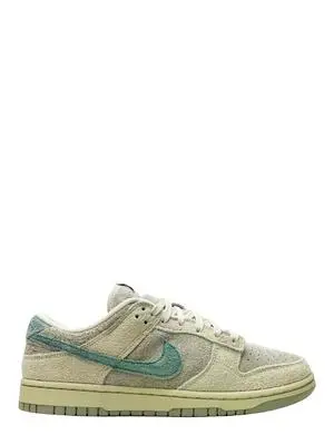 Nike Dunk Low Olive Aura Sneakers - Green