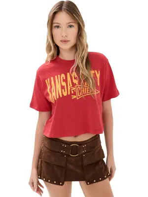 Junk Food Chiefs Cropped T-shirt - Licorice