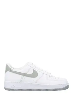Nike Low Top Sneakers - White 1