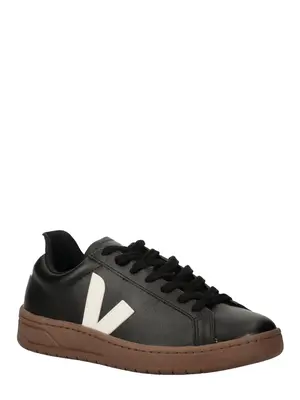 VEJA Urca Sneakers - Black