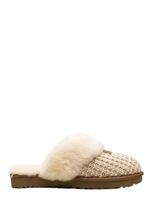 UGG Cozy Slippers - Cream