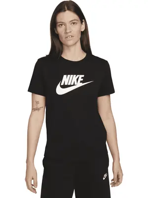Nike Sportswear Essentials Logo T-shirt - Black