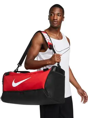 Nike Brasilia 9.5 Training Duffle Bag - Red
