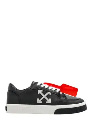 Off-White Vulcanized Low Top Sneakers - Black