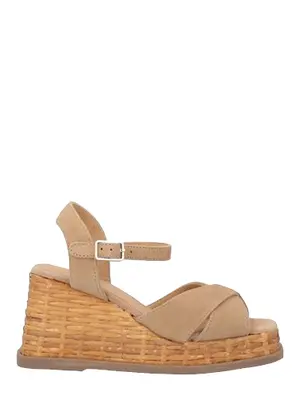 CastaÑer Ankle Strap Wedge Sandals - Beige