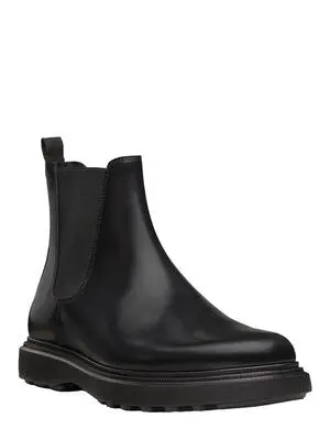 STUART WEITZMAN Amos Chelsea Boot - Black