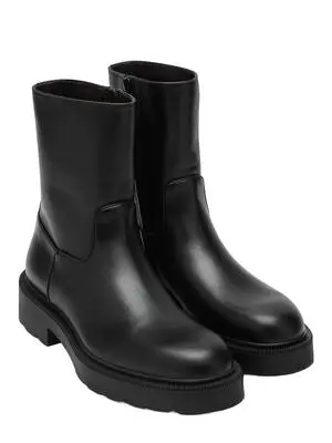 THE ROW Nobilis Leather Ankle Boots - Black