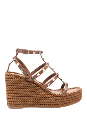 Valentino Garavani 100mm Rockstud Wedge Sandals - Brown