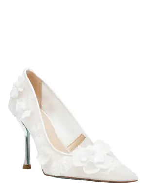 Betsey Johnson Betsey Johnson Aimey Floral Embroidered Pumps Ivory