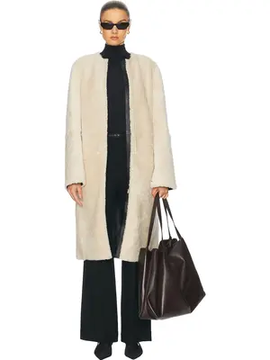 TOTÊME Toteme Zipped Teddy Shearling Coat Cream