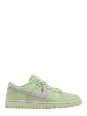 Nike Wmns Dunk Low Next Nature Sneakers - Green