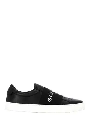 Givenchy Bh00axh1w4 001 Sneakers - Black