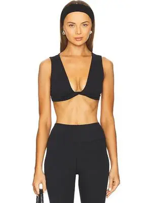 WeWoreWhat Weworewhat Twist Front Bra Top In Black. Black