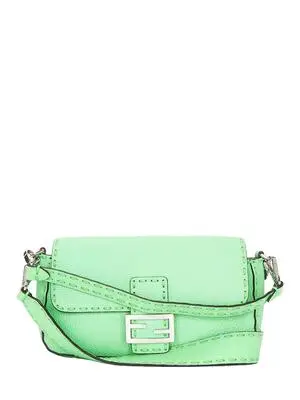Fendi Selleria Baguette Nm Shoulder Bag - Green