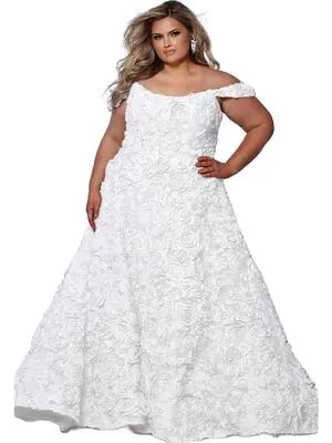 SYDNEY'S CLOSET Off-the-Shoulder A-Line Gown Ivory