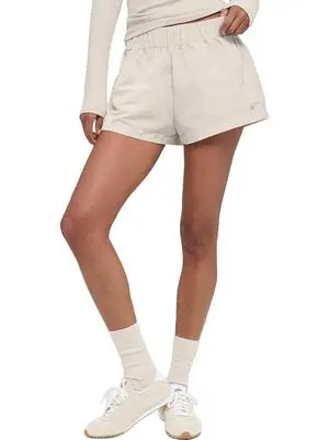Alo Yoga High-waist Socialite Short - Bone