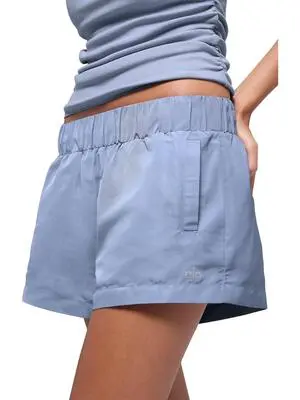 Alo Yoga High-waist Socialite Short - Winter Frost