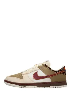 Nike Dunk Low Sneakers - Brown