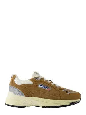 AUTRY Hyperway Leather Sneakers Khaki