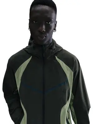 Nike Tech Dri-fit Woven Color-block Windrunner Loose Jacket - Green