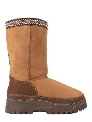 UGG Classic Tall Trailgazer Boots - Chestnut