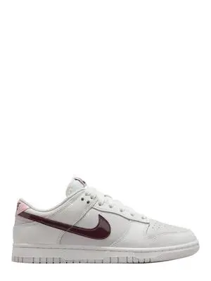 NIKE Dunk Low Sneakers