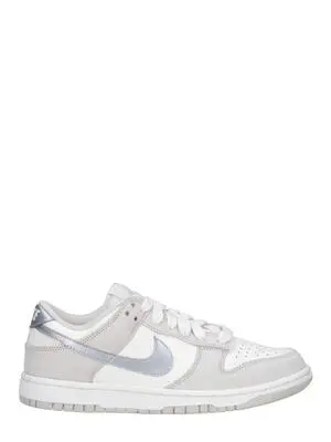 Nike Dunk Low Retro Sneakers - White