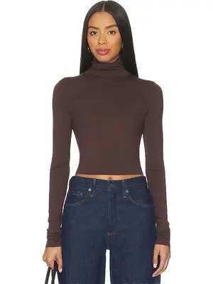 Eterne Cropped Fitted Turtleneck Top - Espresso