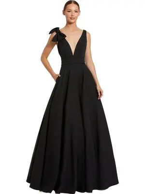 Mac Duggal Sleeveless Plunge Neck Ball Gown With Bow - Black