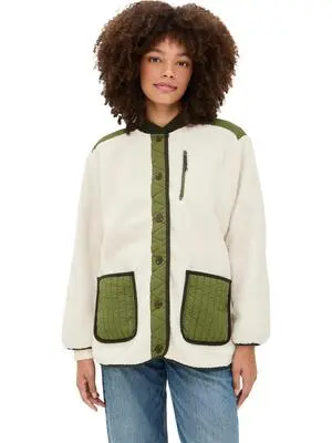 THE GREAT. OUTDOORS The Plush Tundra Jacket - Cream/army