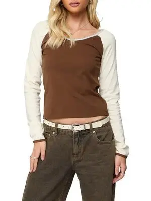 EDIKTED Contrast Raglan Sleeve T-Shirt