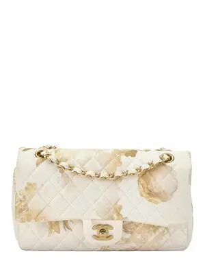 CHANEL Classic Flap Medium