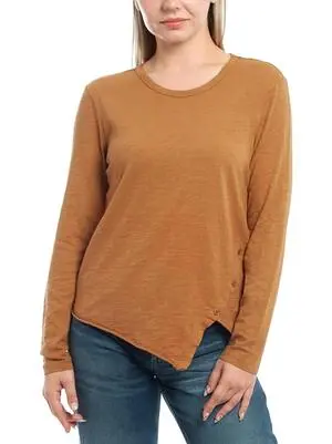 WILT CLOTHING Asymmetrical Hem Tee With Button Detail - Medium Brown