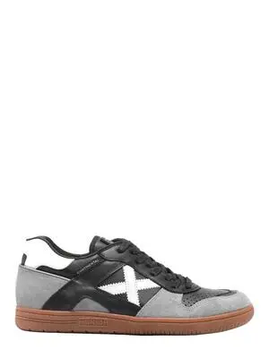 MUNICH Cross Panelled Trainers - Black