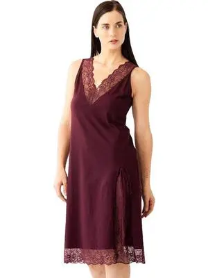 SALUA Simone Lace Trim Pima Cotton Gown - Burgundy