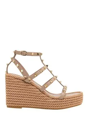Valentino Garavani 95mm Rockstud Leather Wedge Espadrille Sandals - P45 Poudre