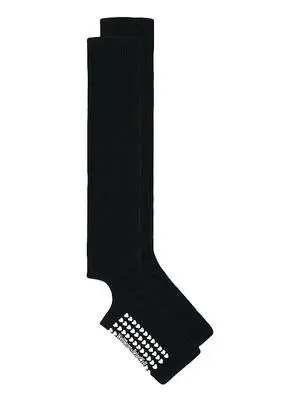 WELLBEING + BEINGWELL Grip Legwarmers - Black & White