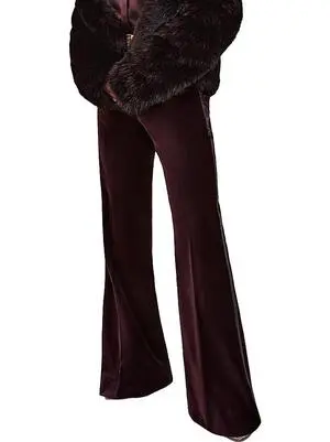 REISS Elia Velvet Flare Trousers - Burgundy