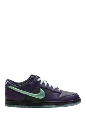 Nike Dunk Low Retro Low Top Sneakers - Purple