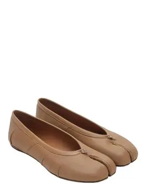 MAISON MARGIELA Tabi Leather Ballet Flats - Beige