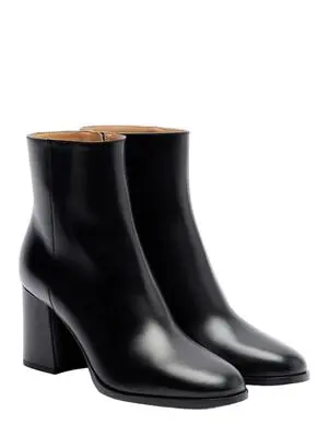 Valentino Garavani Vlogo Leather Ankle Boots - Black