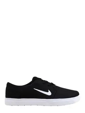 Nike Low Top Sneakers - Black/white