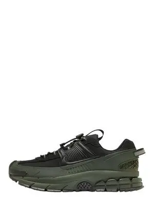 Nike Zoom Vomero Roam Winterized Sneakers - Green