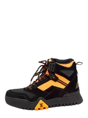 LOUIS VUITTON Logo-patch Boots - Black