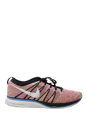 Nike Flyknit Sneakers - Pink