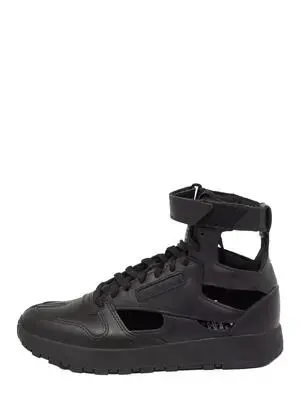 MAISON MARGIELA X Reebok Tabi Cut-out Sneakers - Black