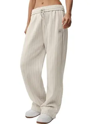 Alo Yoga Pinstripe Straight Leg Fleece Sweatpant Bone Pinstripe
