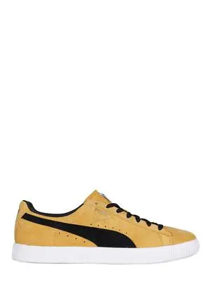 PUMA Clyde Sneakers - Gold