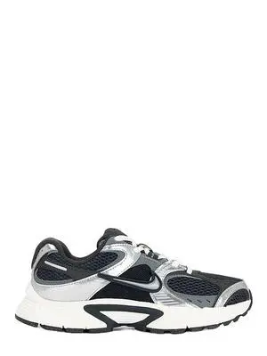 Nike V5 Runner Sneakers - Seaweed  Metallic Silver  Anthracite  Sm