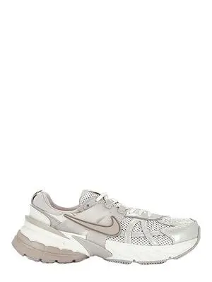Nike V2K Run Sneaker Light Bone  Malt & College Grey